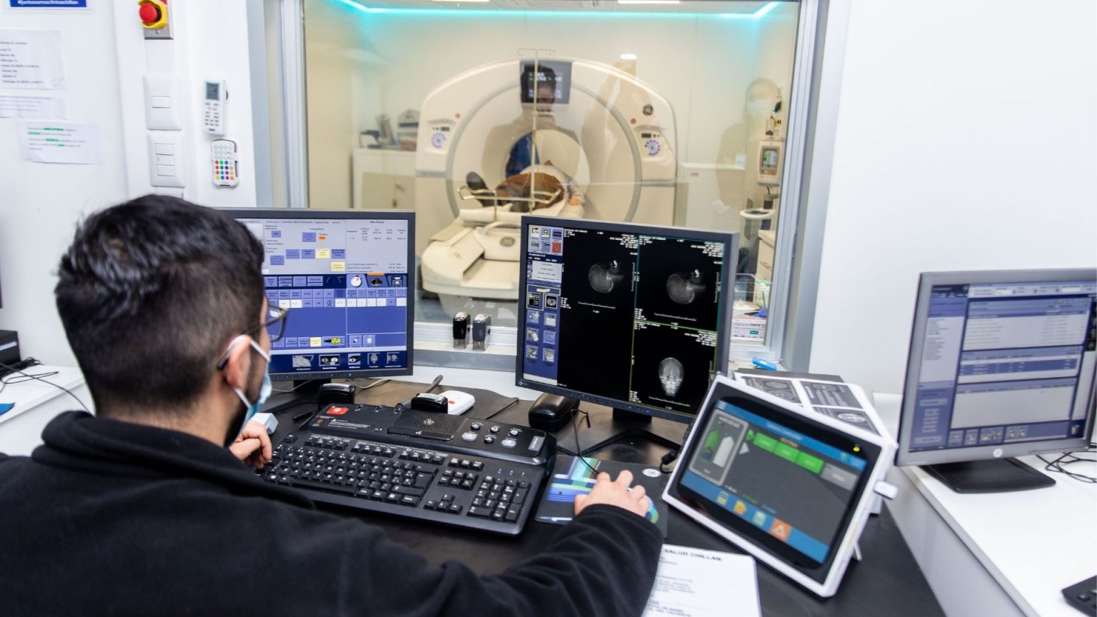 RADIOLOGÍA: ESPECIALIDAD MÉDICA QUE CUIDA TU SALUD - Clínica Andes ...